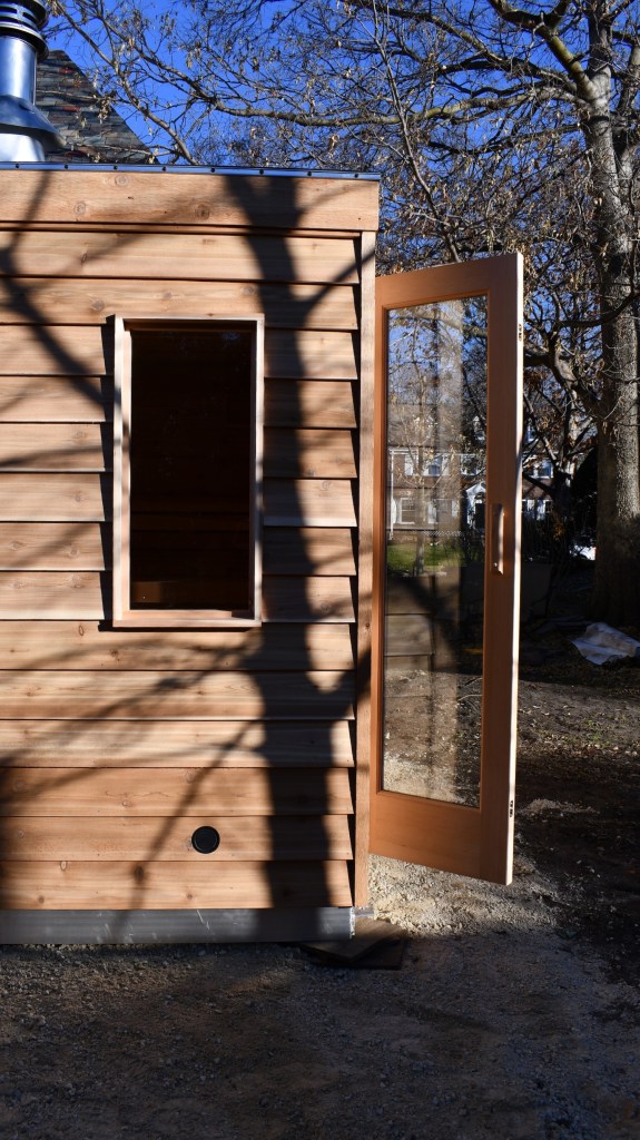 RUSTIC URBAN SAUNA – Voyageur Custom Saunas